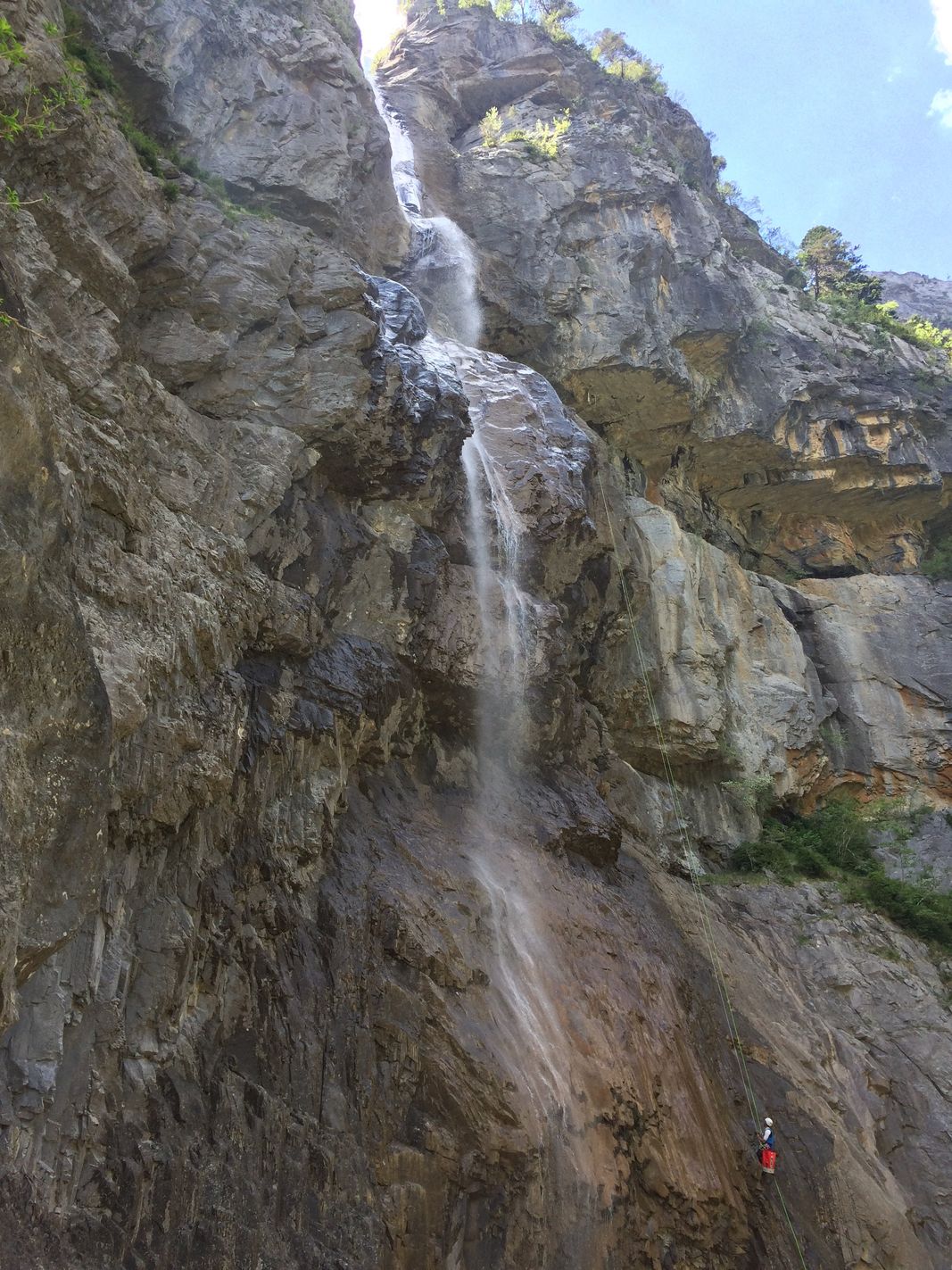 Canyoning et grande cascade - Pyrenees - Espagne